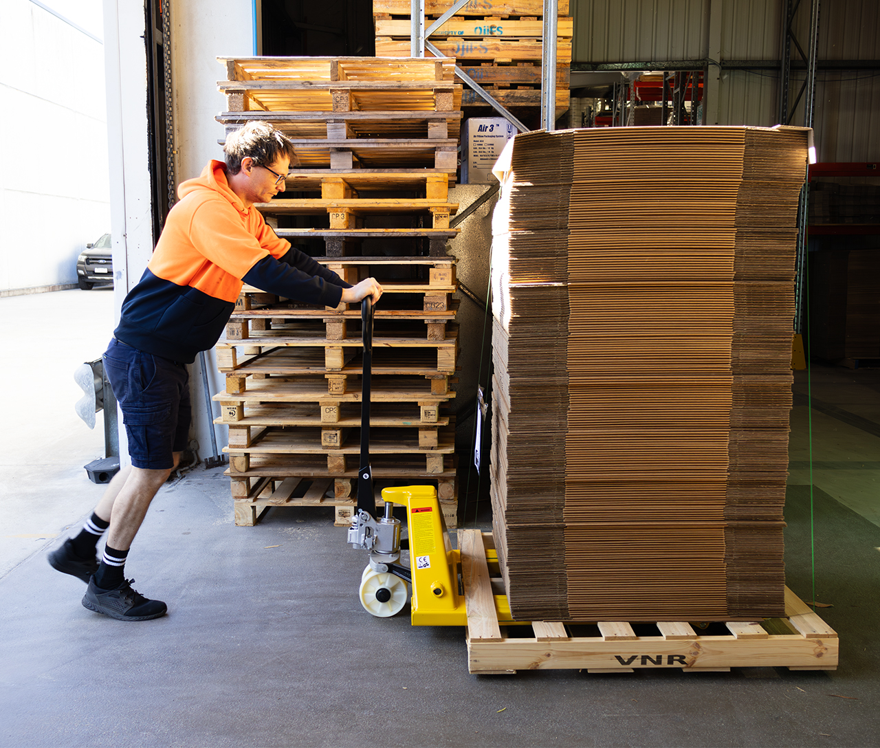 Your Guide To Packing Pallets | Azapak